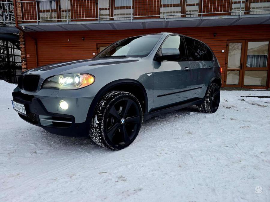 BMW X5 2009 in Marijampole, with an engine capacity of 2.99 L and mileage of 283 thousand km for 8700 €, photo 3 on AUTOMOTO.COM.LV
