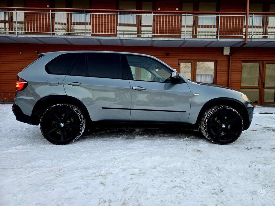 BMW X5 2009 in Marijampole, with an engine capacity of 2.99 L and mileage of 283 thousand km for 8700 €, photo 4 on AUTOMOTO.COM.LV