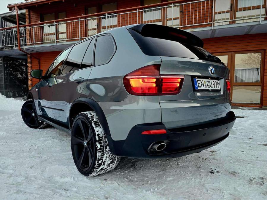 BMW X5 2009 in Marijampole, with an engine capacity of 2.99 L and mileage of 283 thousand km for 8700 €, photo 5 on AUTOMOTO.COM.LV