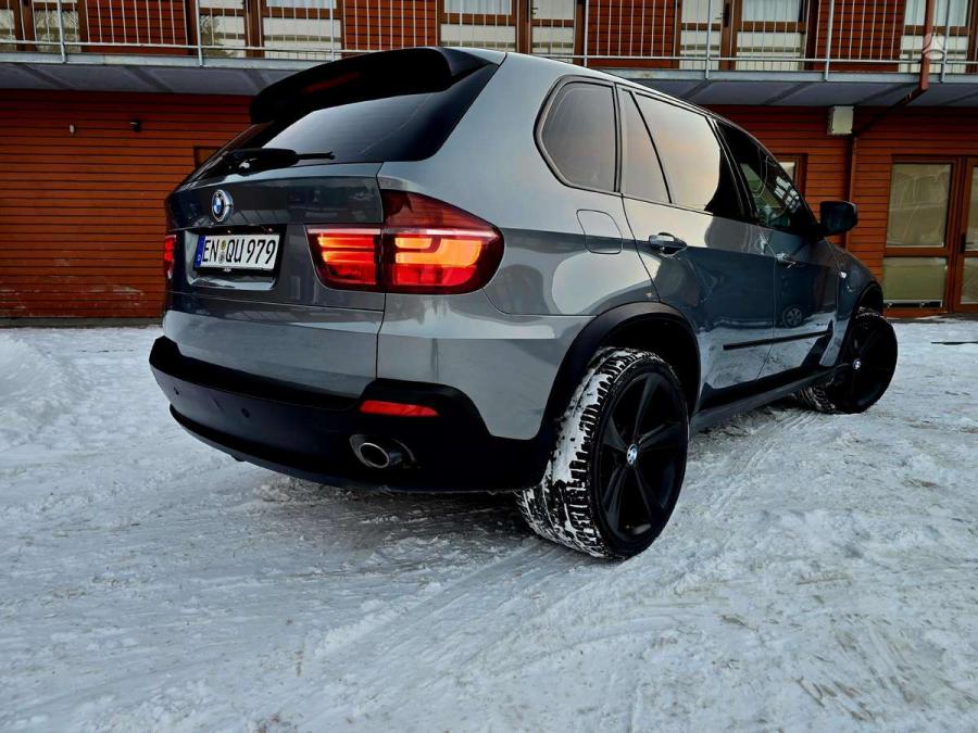 BMW X5 2009 in Marijampole, with an engine capacity of 2.99 L and mileage of 283 thousand km for 8700 €, photo 7 on AUTOMOTO.COM.LV