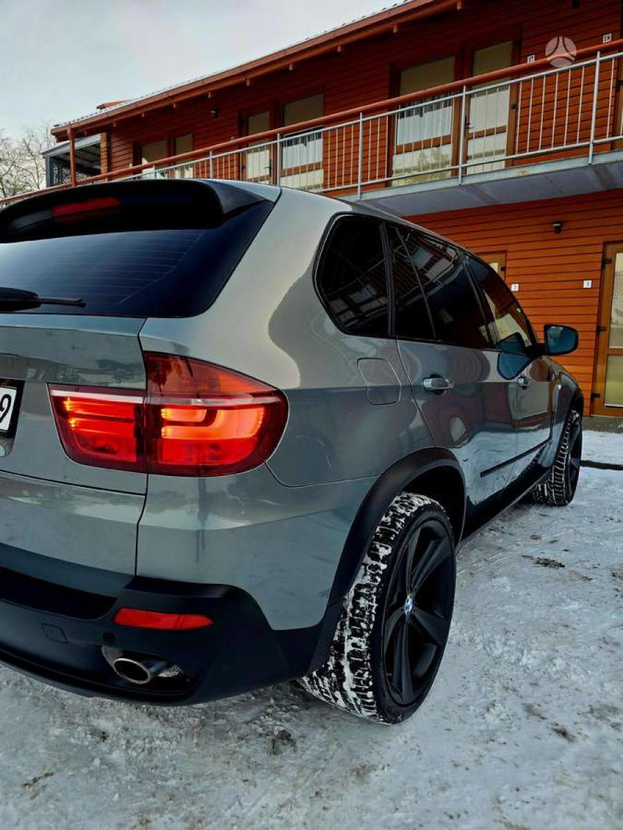 BMW X5 2009 in Marijampole, with an engine capacity of 2.99 L and mileage of 283 thousand km for 8700 €, photo 11 on AUTOMOTO.COM.LV