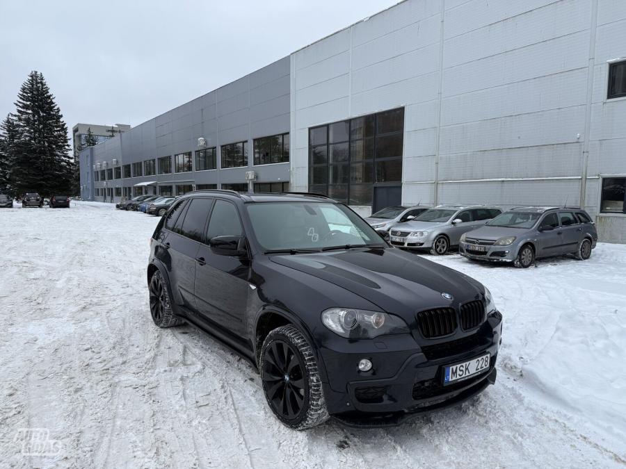 BMW X5 2009 in Vilnius, with an engine capacity of 3.00 L and mileage of 350 thousand km for 5700 €, photo 1 on AUTOMOTO.COM.LV