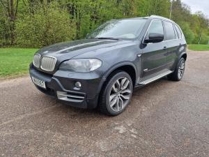 BMW X5 2009 Viļņa, ar dzinēja tilpumu 3.00 L un nobraukumu 360 tūkst. km par 9750 €, foto  vietnē AUTOMOTO.COM.LV