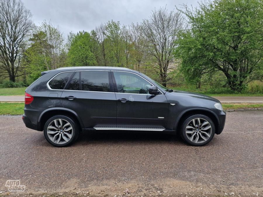 BMW X5 2009 in Vilnius, with an engine capacity of 3.00 L and mileage of 360 thousand km for 9750 €, photo 5 on AUTOMOTO.COM.LV