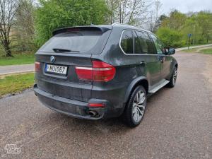 BMW X5 2009 in Vilnius, with an engine capacity of 3.00 L and mileage of 360 thousand km for 9750 €, photo 6 on AUTOMOTO.COM.LV