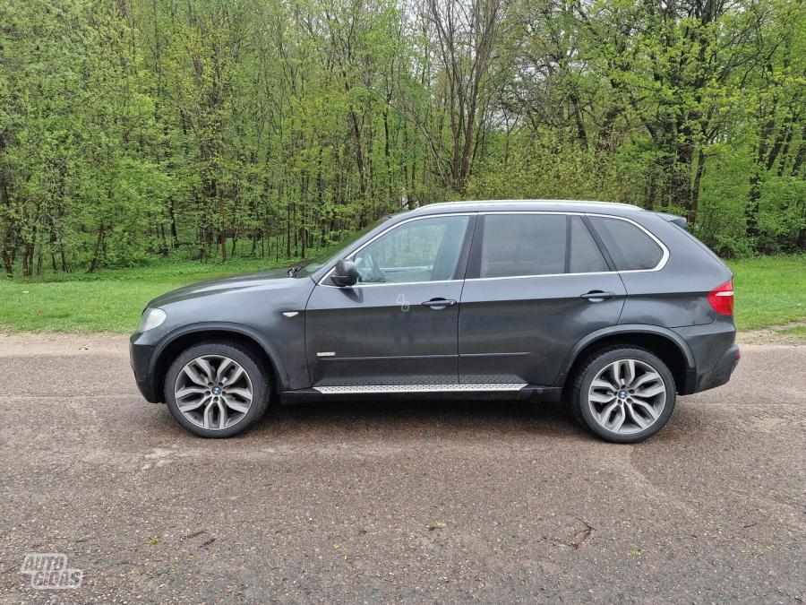 BMW X5 2009 in Vilnius, with an engine capacity of 3.00 L and mileage of 360 thousand km for 9750 €, photo 9 on AUTOMOTO.COM.LV
