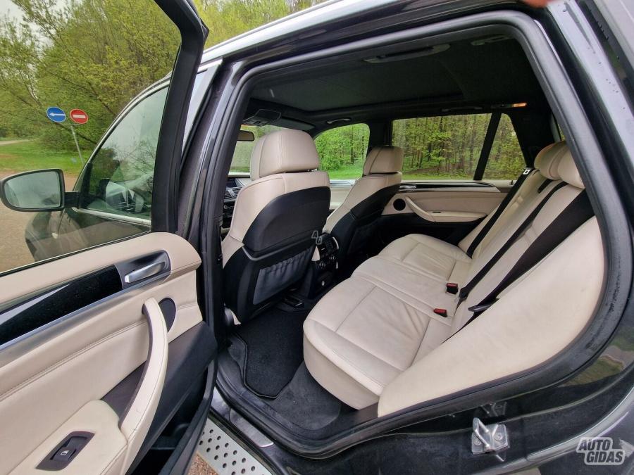 BMW X5 2009 in Vilnius, with an engine capacity of 3.00 L and mileage of 360 thousand km for 9750 €, photo 11 on AUTOMOTO.COM.LV