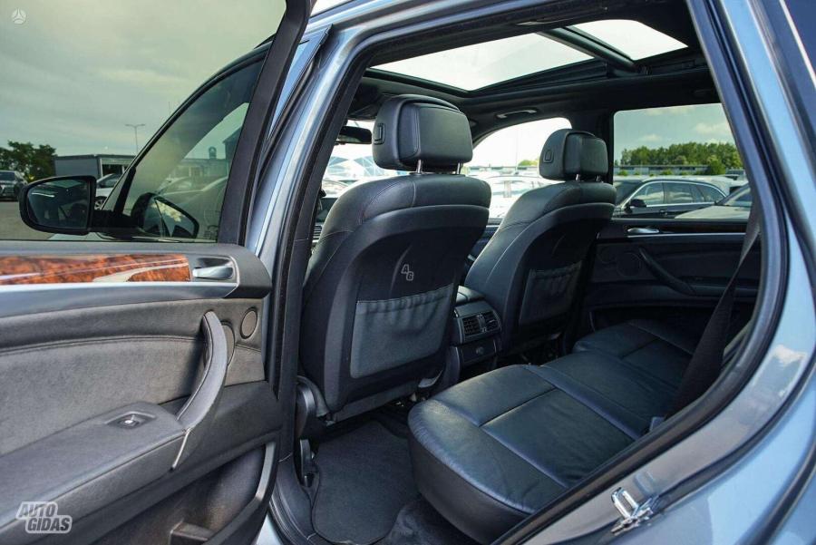 BMW X5 2009 Marijampole, ar dzinēja tilpumu 3.00 L un nobraukumu 296 tūkst. km par 9950 €, foto 32 vietnē AUTOMOTO.COM.LV