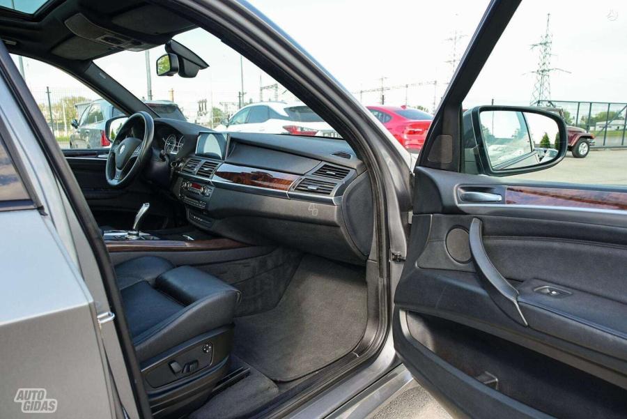 BMW X5 2009 Marijampole, ar dzinēja tilpumu 3.00 L un nobraukumu 296 tūkst. km par 9950 €, foto 36 vietnē AUTOMOTO.COM.LV