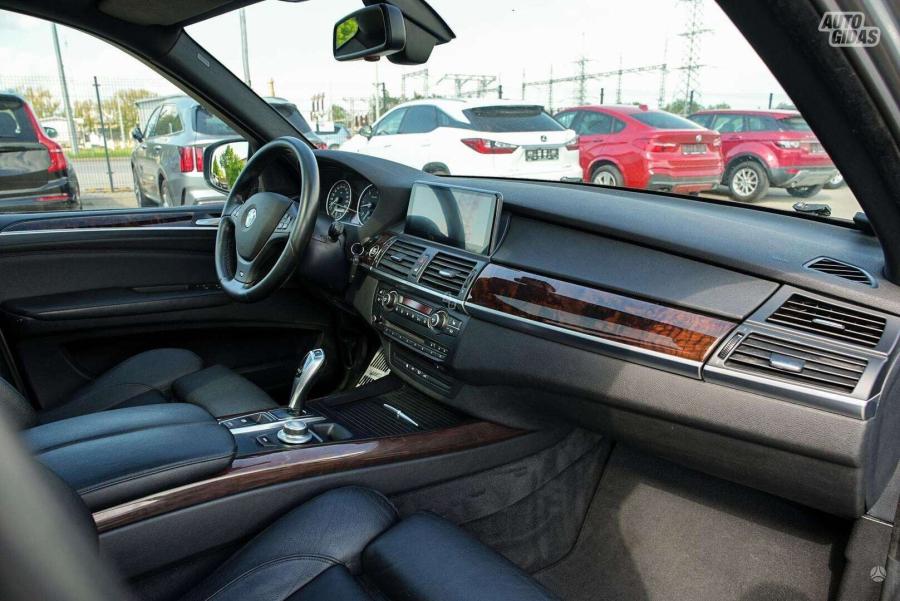 BMW X5 2009 Marijampole, ar dzinēja tilpumu 3.00 L un nobraukumu 296 tūkst. km par 9950 €, foto 37 vietnē AUTOMOTO.COM.LV
