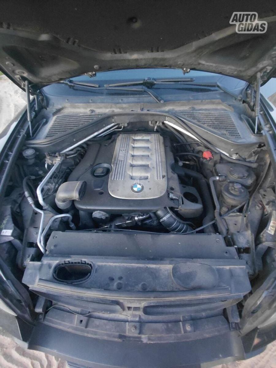 BMW X5 2009 in Alytus, with an engine capacity of 3.00 L and mileage of 277 thousand km for 4500 €, photo 4 on AUTOMOTO.COM.LV