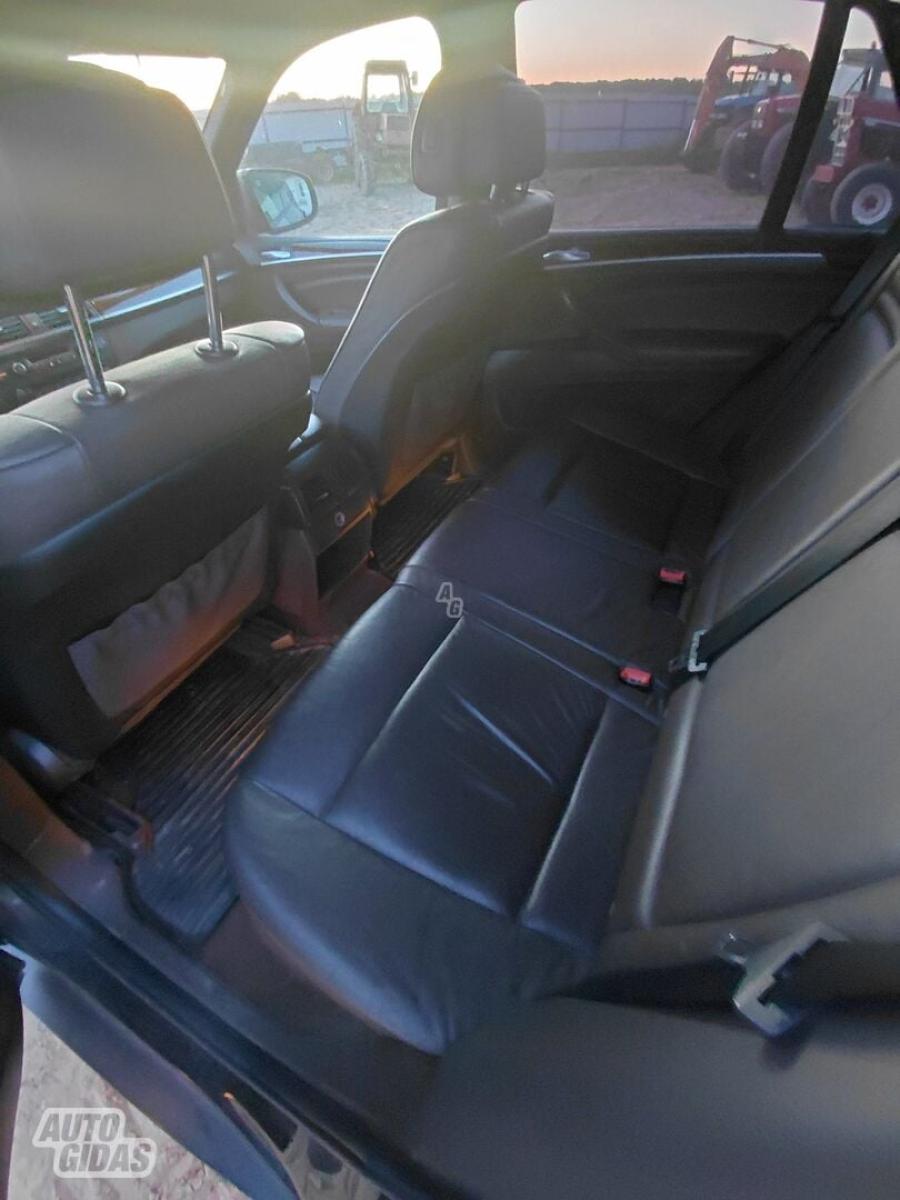 BMW X5 2009 in Alytus, with an engine capacity of 3.00 L and mileage of 277 thousand km for 4500 €, photo 9 on AUTOMOTO.COM.LV