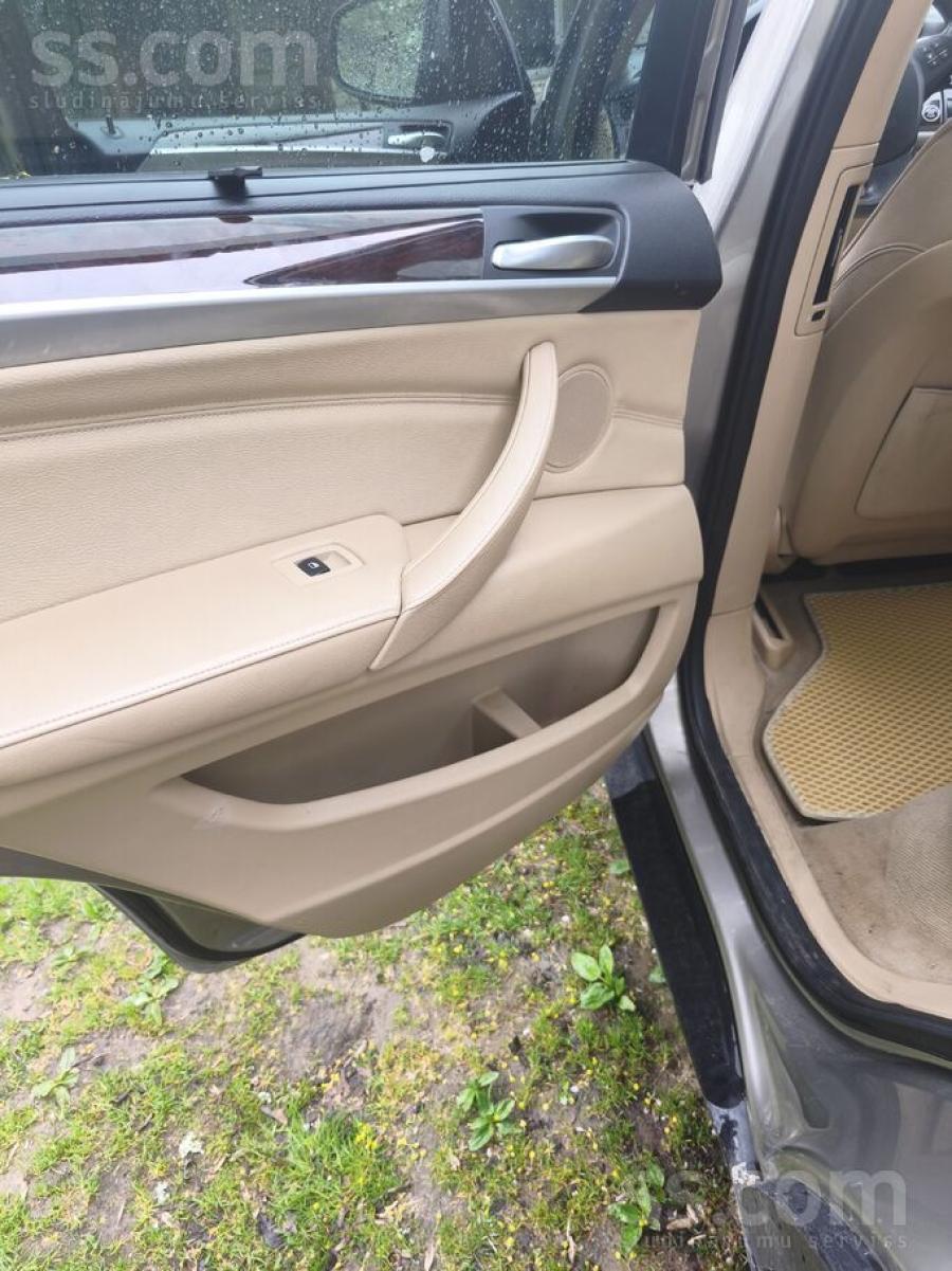 BMW X5 2009 Madona, ar dzinēja tilpumu 3.00 L un nobraukumu 359 tūkst. km par 6500 €, foto 11 vietnē AUTOMOTO.COM.LV
