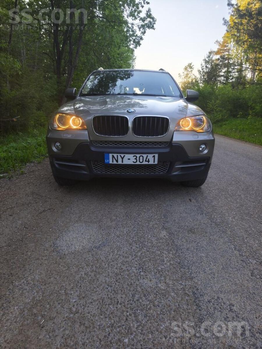 BMW X5 2009 in Madona, with an engine capacity of 3.00 L and mileage of 359 thousand km for 8000 €, photo 4 on AUTOMOTO.COM.LV