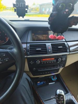 BMW X5 2009 in Madona, with an engine capacity of 3.00 L and mileage of 359 thousand km for 8000 €, photo 5 on AUTOMOTO.COM.LV
