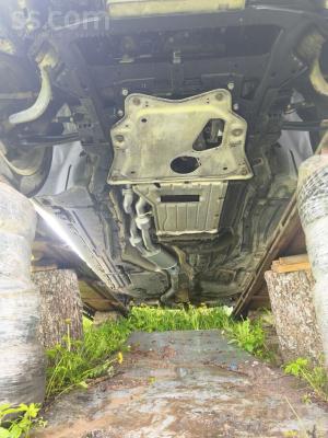 BMW X5 2009 in Madona, with an engine capacity of 3.00 L and mileage of 359 thousand km for 8000 €, photo 7 on AUTOMOTO.COM.LV