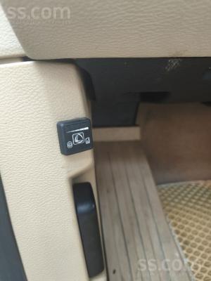BMW X5 2009 in Madona, with an engine capacity of 3.00 L and mileage of 359 thousand km for 8000 €, photo 9 on AUTOMOTO.COM.LV