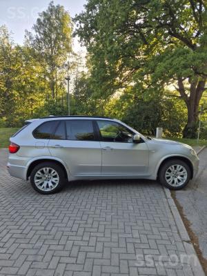 BMW X5 2009 in Talsi, with an engine capacity of 3.00 L and mileage of 365 thousand km for 8000 €, photo 6 on AUTOMOTO.COM.LV
