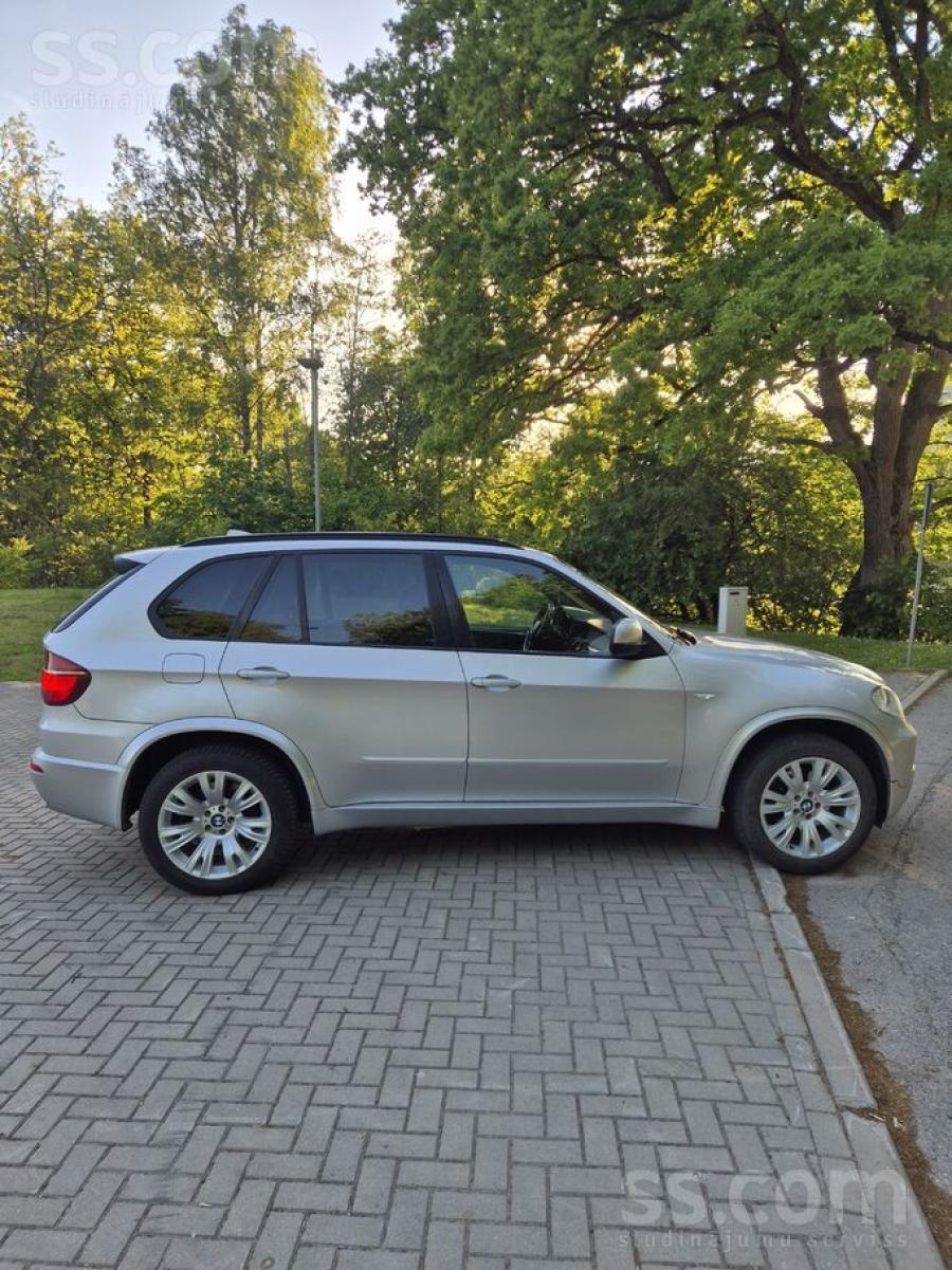 BMW X5 2009 in Talsi, with an engine capacity of 3.00 L and mileage of 365 thousand km for 8000 €, photo 6 on AUTOMOTO.COM.LV