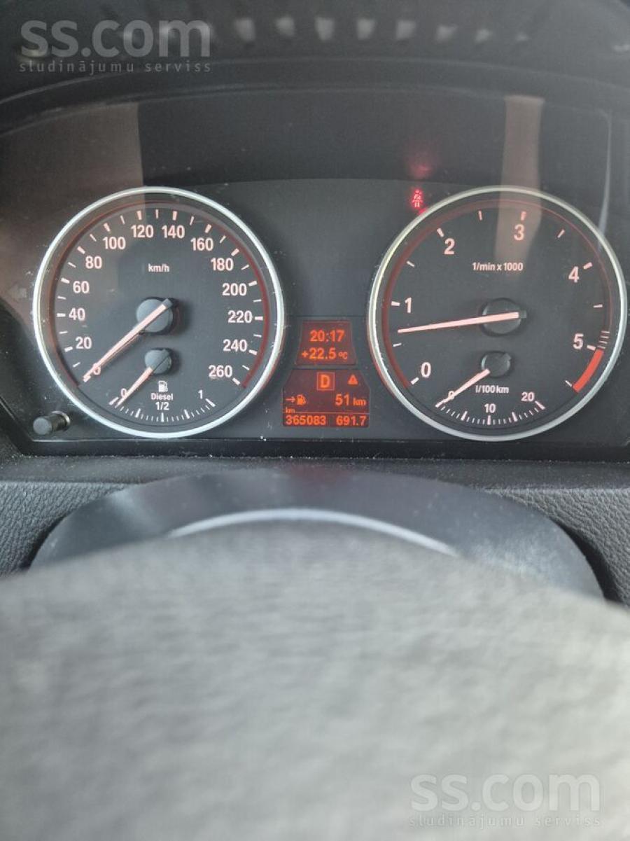 BMW X5 2009 in Talsi, with an engine capacity of 3.00 L and mileage of 365 thousand km for 8000 €, photo 12 on AUTOMOTO.COM.LV