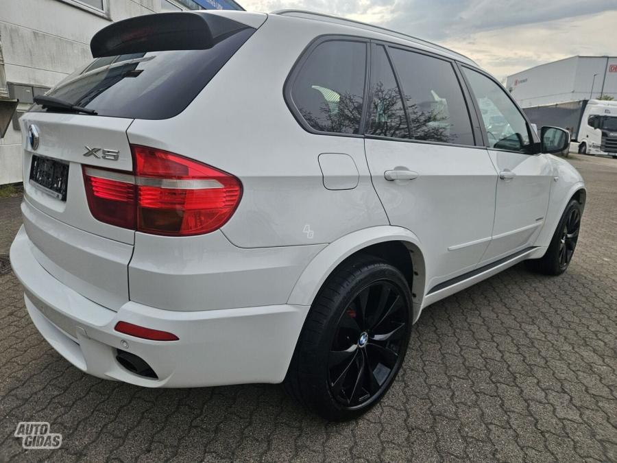 BMW X5 2009 in Marijampole, with an engine capacity of 3.00 L and mileage of 303 thousand km for 8400 €, photo 3 on AUTOMOTO.COM.LV