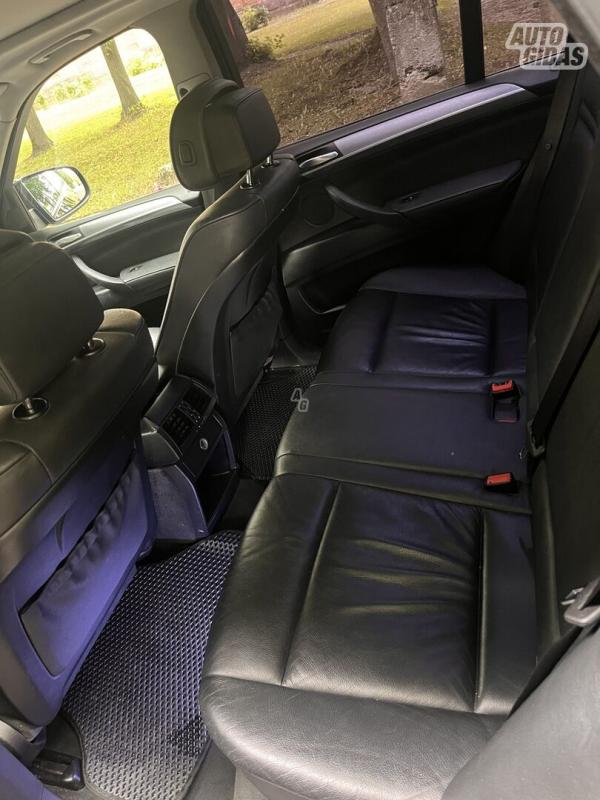 BMW X5 2009 in Vilnius, with an engine capacity of 3.00 L and mileage of 256 thousand km for 7900 €, photo 10 on AUTOMOTO.COM.LV