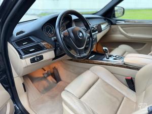 BMW X5 2009 in Radviliskis, with an engine capacity of 3.00 L and mileage of 215 thousand km for 7900 €, photo 6 on AUTOMOTO.COM.LV