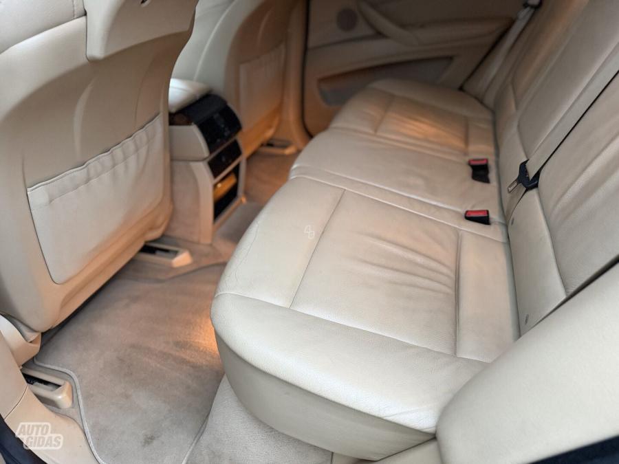 BMW X5 2009 in Radviliskis, with an engine capacity of 3.00 L and mileage of 215 thousand km for 7900 €, photo 11 on AUTOMOTO.COM.LV
