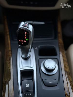 BMW X5 2009 in Radviliskis, with an engine capacity of 3.00 L and mileage of 215 thousand km for 7900 €, photo 17 on AUTOMOTO.COM.LV