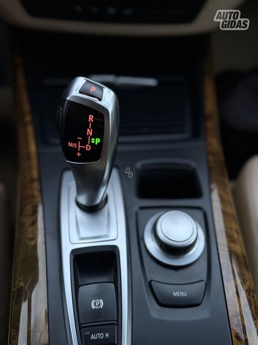 BMW X5 2009 in Radviliskis, with an engine capacity of 3.00 L and mileage of 215 thousand km for 7900 €, photo 17 on AUTOMOTO.COM.LV