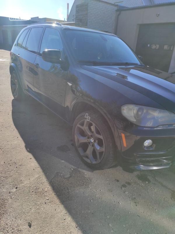 БМВ Х5 2009 в Шяуляй на AUTOMOTO.COM.LV БМВ Х5 2009 в Шяуляй, объемом двигателя 4.80 л и пробегом 331 тыс. км за 5000 €, фото 5 на AUTOMOTO.COM.LV