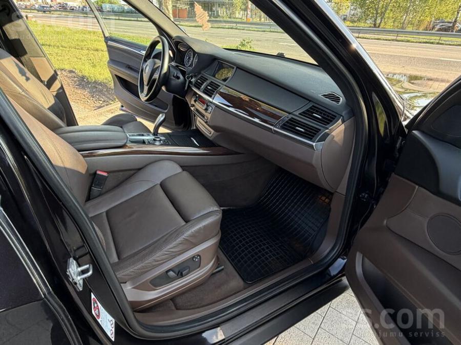BMW X5 2010 Rīga, ar dzinēja tilpumu 3.00 L un nobraukumu 0 tūkst. km par 13750 €, foto 12 vietnē AUTOMOTO.COM.LV