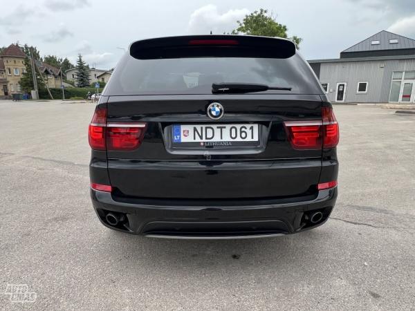 BMW X5 2010 in Siauliai, with an engine capacity of 3.00 L and mileage of 313 thousand km for 11000 €, photo 6 on AUTOMOTO.COM.LV