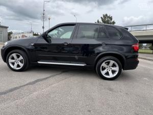 BMW X5 2010 in Siauliai, with an engine capacity of 3.00 L and mileage of 313 thousand km for 11000 €, photo 9 on AUTOMOTO.COM.LV