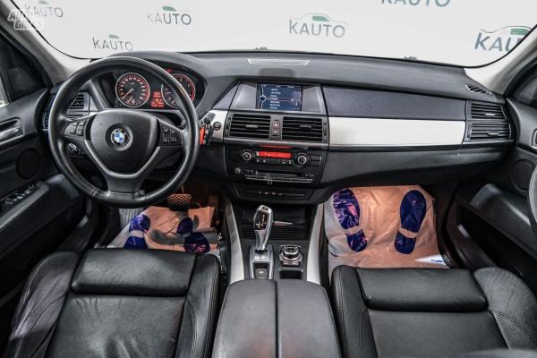 BMW X5 2010 in Kaunas, with an engine capacity of 3.00 L and mileage of 316 thousand km for 9990 €, photo 8 on AUTOMOTO.COM.LV
