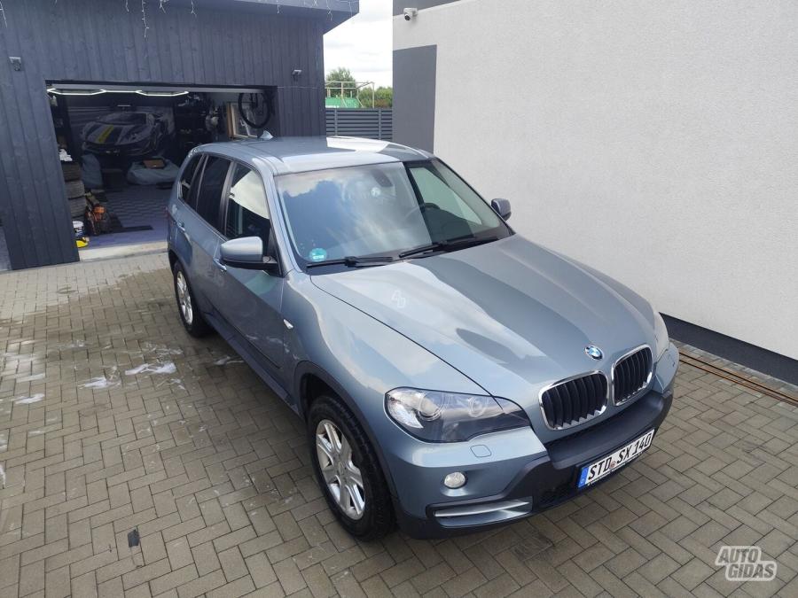 BMW X5 2010 in Klaipeda, with an engine capacity of 3.00 L and mileage of 315 thousand km for 6500 €, photo 1 on AUTOMOTO.COM.LV