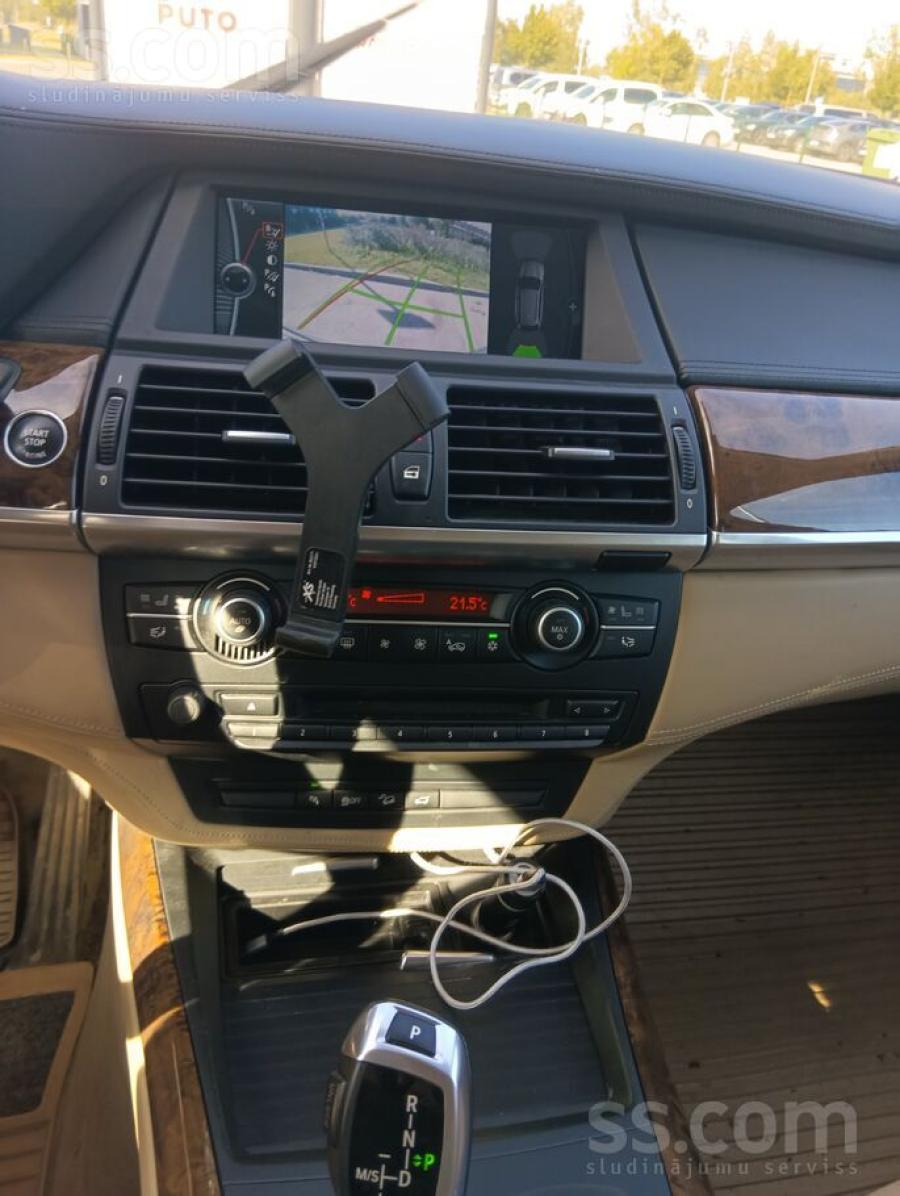 BMW X5 2010 in Riga, with an engine capacity of 3.00 L and mileage of 108 thousand km for 13131 €, photo 9 on AUTOMOTO.COM.LV