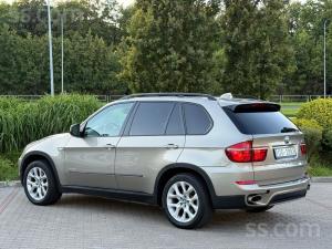 BMW X5 2011 in Riga, with an engine capacity of 3.00 L and mileage of 289 thousand km for 7990 €, photo 4 on AUTOMOTO.COM.LV