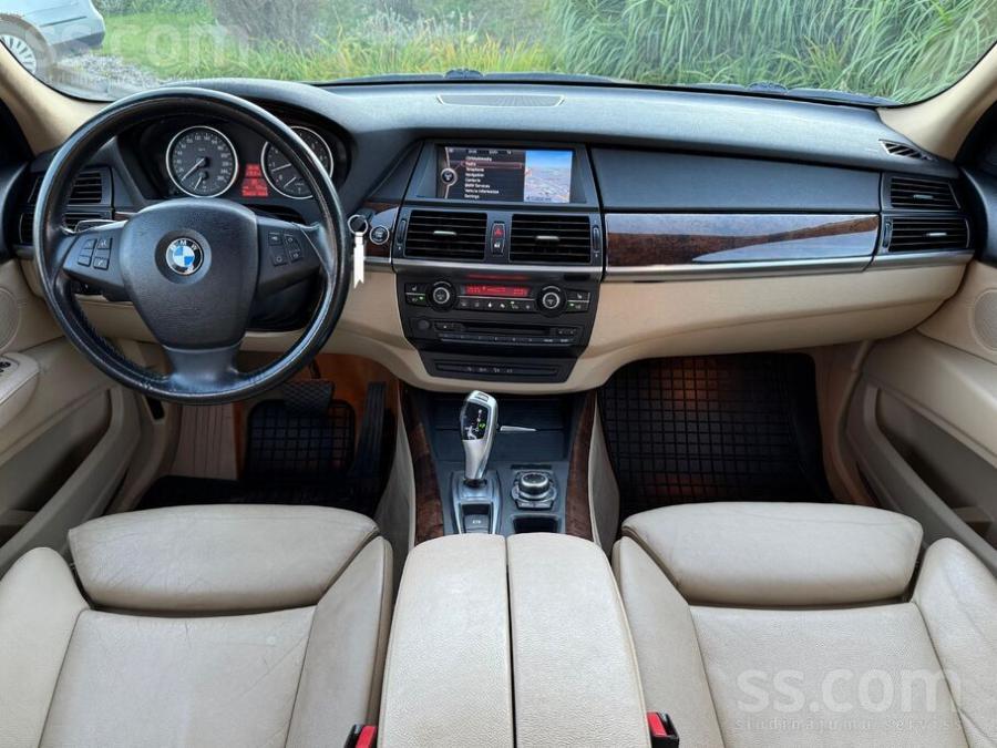 BMW X5 2011 in Riga, with an engine capacity of 3.00 L and mileage of 289 thousand km for 7990 €, photo 15 on AUTOMOTO.COM.LV
