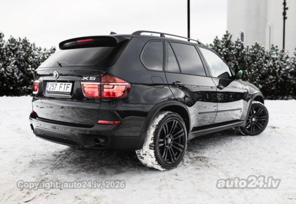BMW X5 2011 in Tallinn, with an engine capacity of 3.00 L and mileage of 277 thousand km for 9999 €, photo 4 on AUTOMOTO.COM.LV