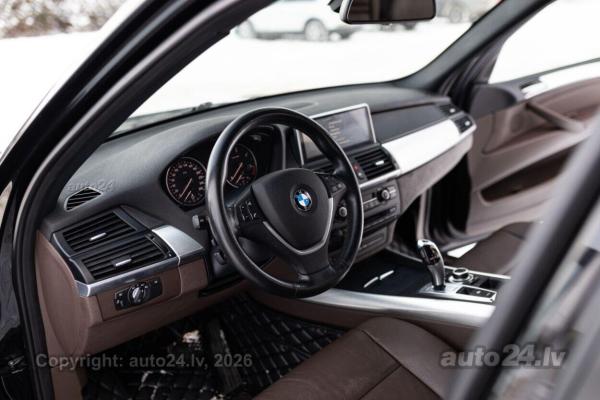 BMW X5 2011 in Tallinn, with an engine capacity of 3.00 L and mileage of 277 thousand km for 9999 €, photo 9 on AUTOMOTO.COM.LV