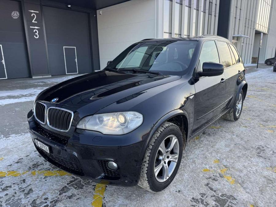 BMW X5 2011 in Vilnius, with an engine capacity of 2.99 L and mileage of 255 thousand km for 9750 €, photo 1 on AUTOMOTO.COM.LV