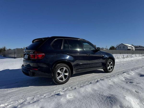 BMW X5 2011 in Vilnius, with an engine capacity of 2.99 L and mileage of 255 thousand km for 8950 €, photo 4 on AUTOMOTO.COM.LV