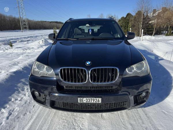 BMW X5 2011 in Vilnius, with an engine capacity of 2.99 L and mileage of 258 thousand km for 8800 €, photo 1 on AUTOMOTO.COM.LV
