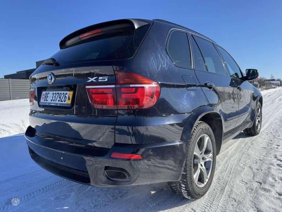 BMW X5 2011 Viļņa, ar dzinēja tilpumu 2.99 L un nobraukumu 258 tūkst. km par 8800 €, foto 5 vietnē AUTOMOTO.COM.LV