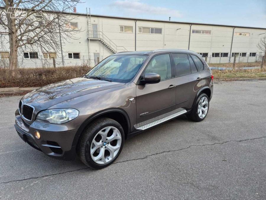 BMW X5 2011 in Panevezys, with an engine capacity of 3.00 L and mileage of 253 thousand km for 11500 €, photo 3 on AUTOMOTO.COM.LV