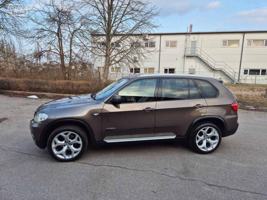 BMW X5 2011 in Panevezys, with an engine capacity of 3.00 L and mileage of 253 thousand km for 11500 €, photo 5 on AUTOMOTO.COM.LV