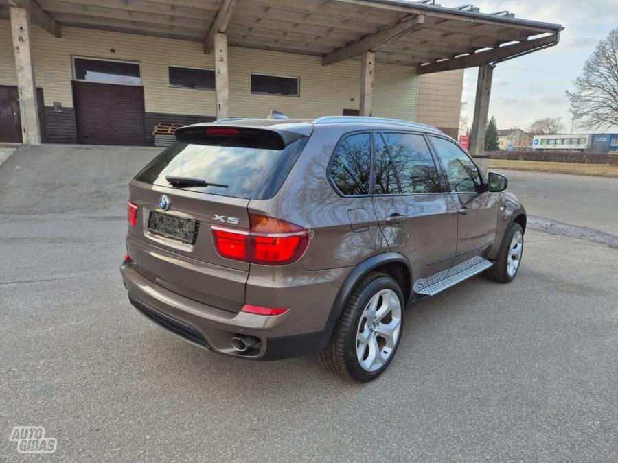 BMW X5 2011 in Panevezys, with an engine capacity of 3.00 L and mileage of 253 thousand km for 11500 €, photo 7 on AUTOMOTO.COM.LV