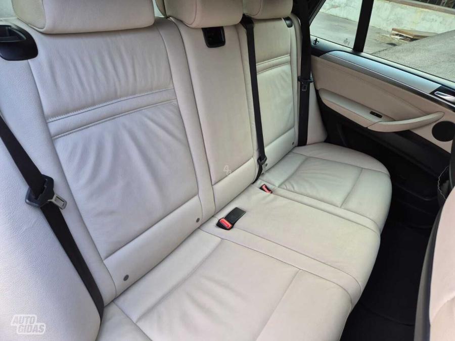 BMW X5 2011 in Panevezys, with an engine capacity of 3.00 L and mileage of 253 thousand km for 11500 €, photo 11 on AUTOMOTO.COM.LV