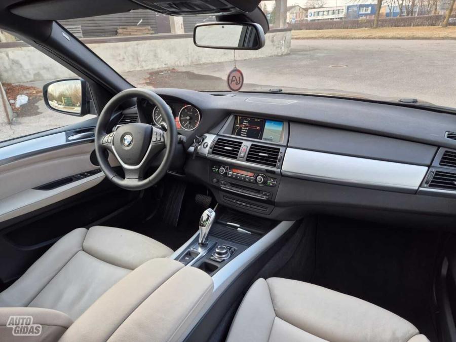 BMW X5 2011 in Panevezys, with an engine capacity of 3.00 L and mileage of 253 thousand km for 11500 €, photo 21 on AUTOMOTO.COM.LV